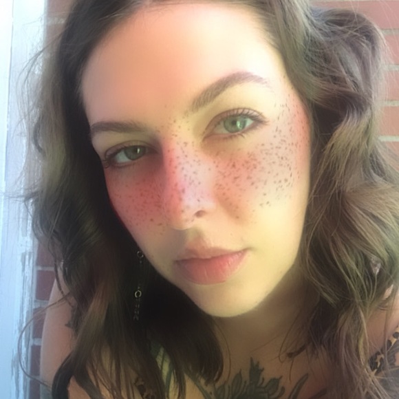 Talia's Closet (@talia_clark) | Poshmark